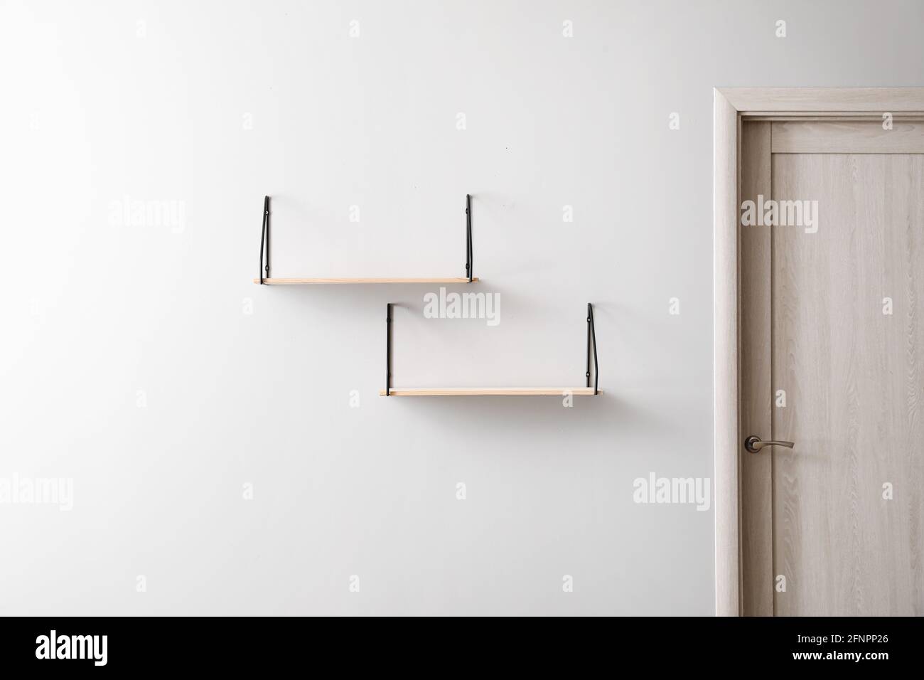 Empty modern shelves hi-res stock photography and images - Alamy