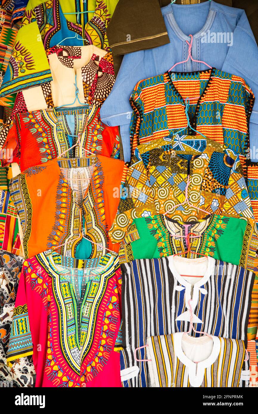 Traditional clothing ghana hi-res stock photography and images - Alamy