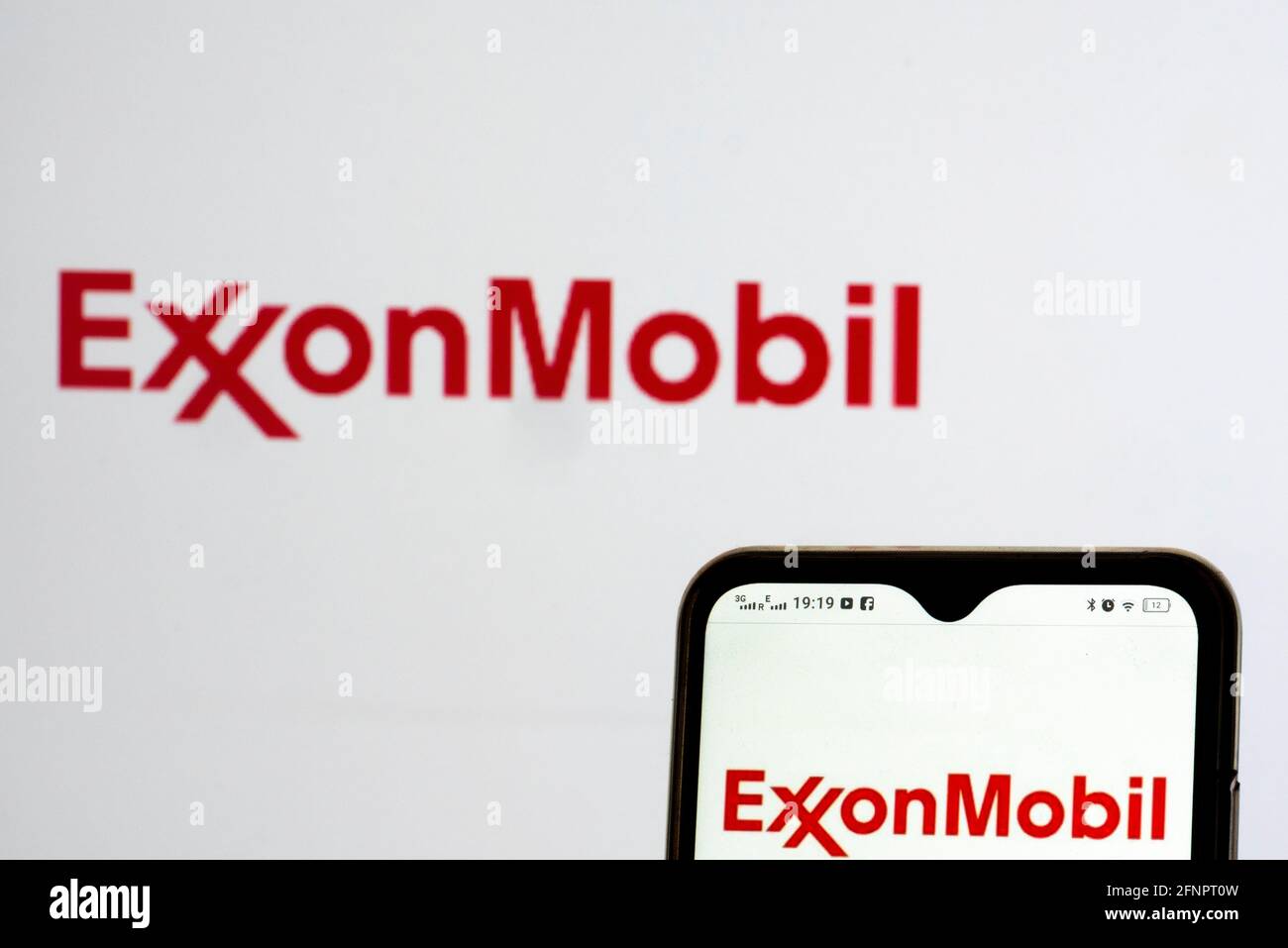 Exxon mobil logo hi-res stock photography and images - Alamy