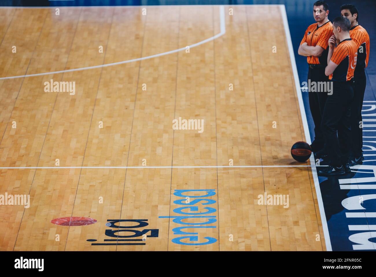 Liga endesa referees hi-res stock photography and images - Alamy