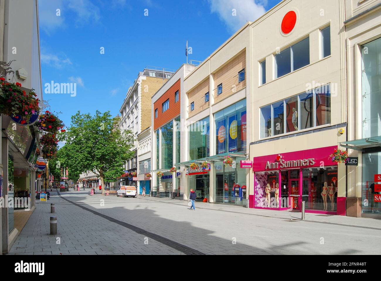 Cardiff queen street hi-res stock photography and images - Alamy