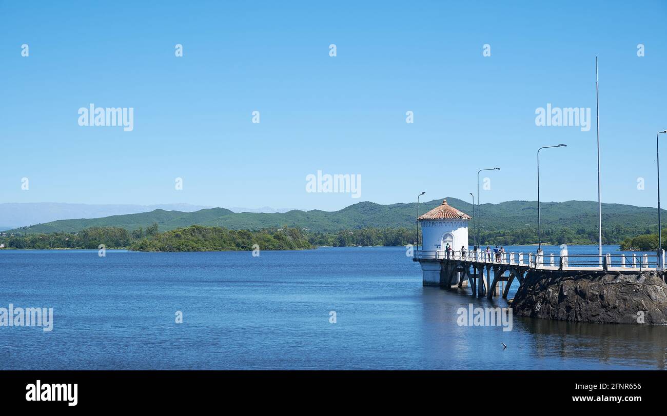 Dock lake between hills hi-res stock photography and images - Alamy
