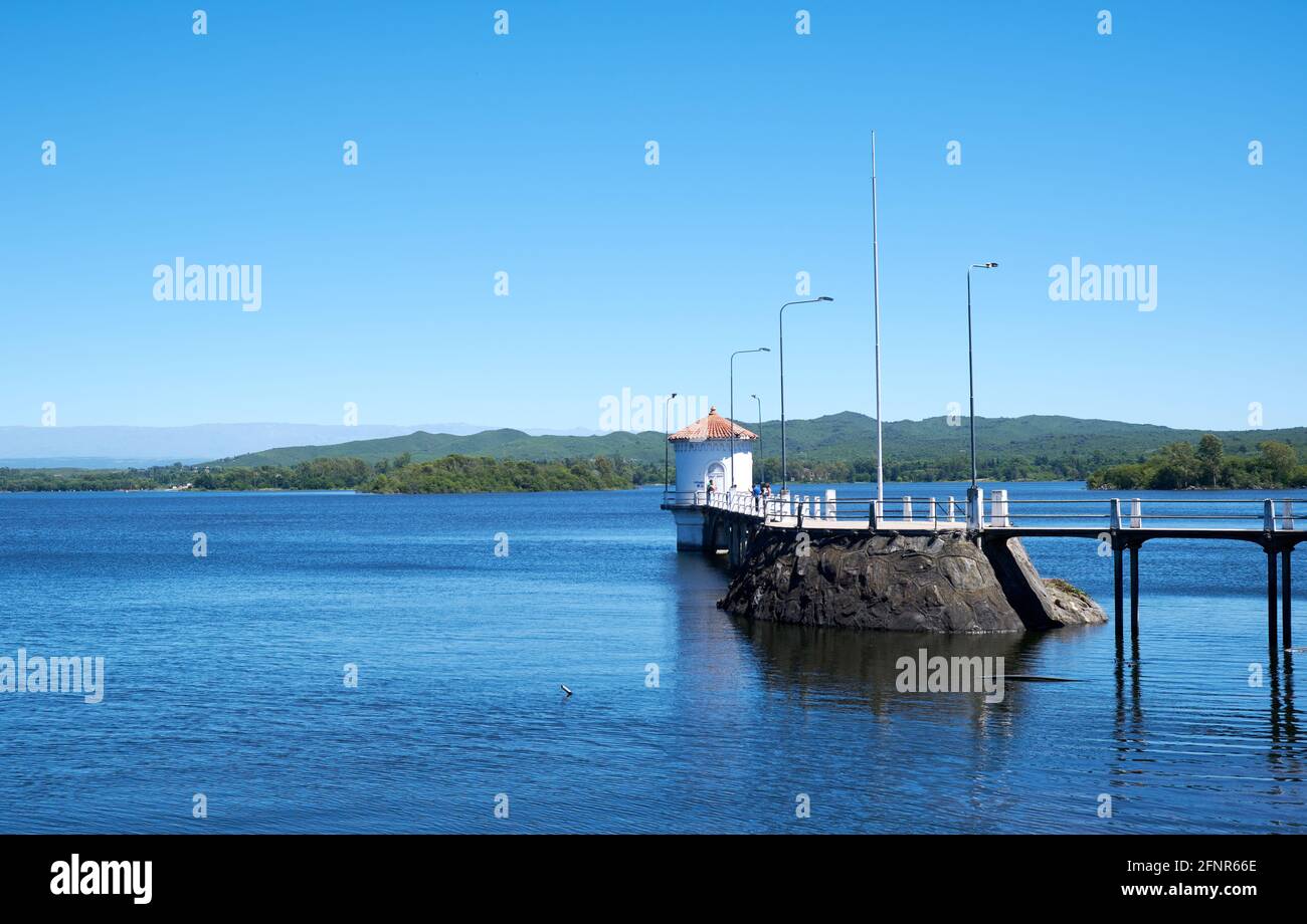 River between hills hi-res stock photography and images - Alamy