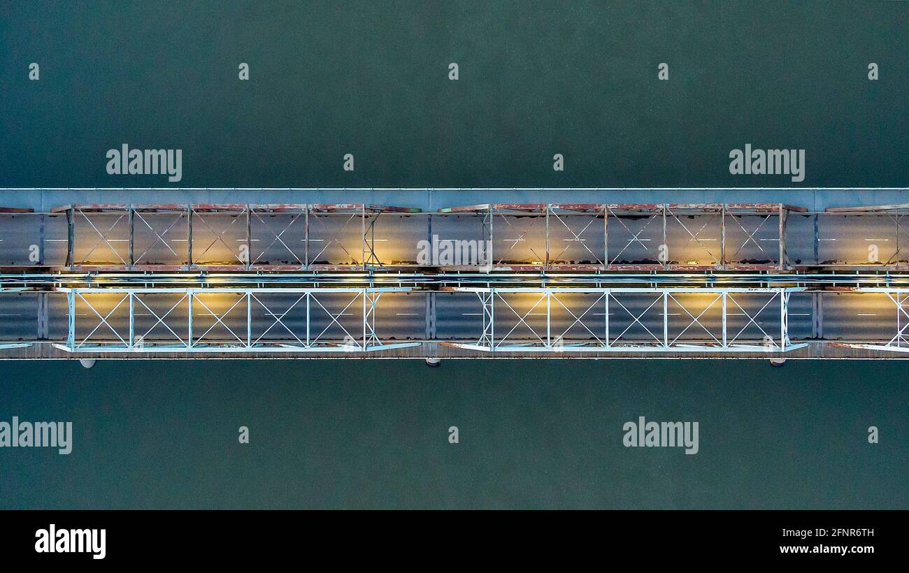 Low level bridge hi-res stock photography and images - Alamy