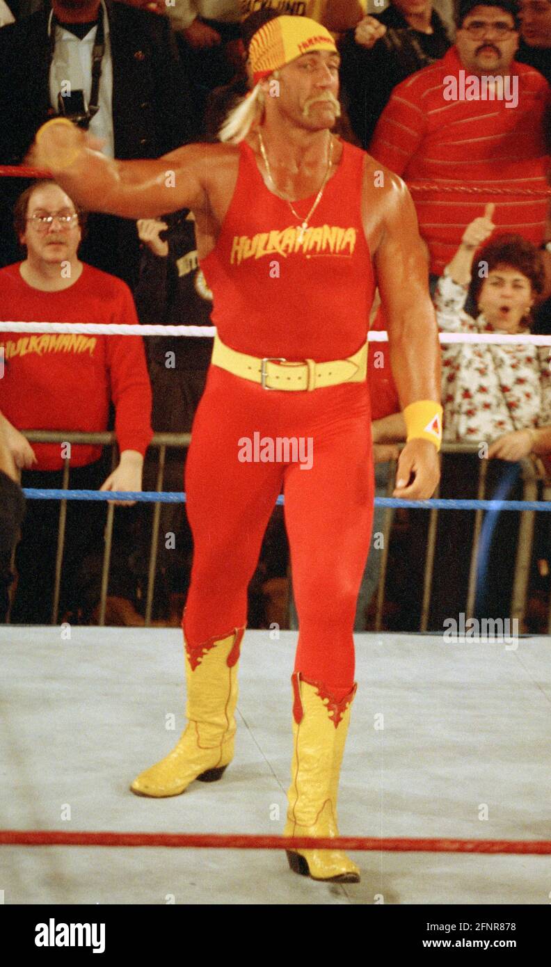 Hulk Hogan 1998 Photo By John Barrett/PHOTOlink Stock Photo - Alamy