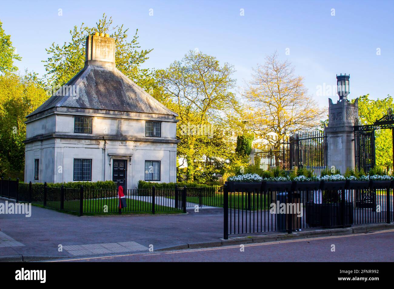Gate lodge hi-res stock photography and images - Alamy