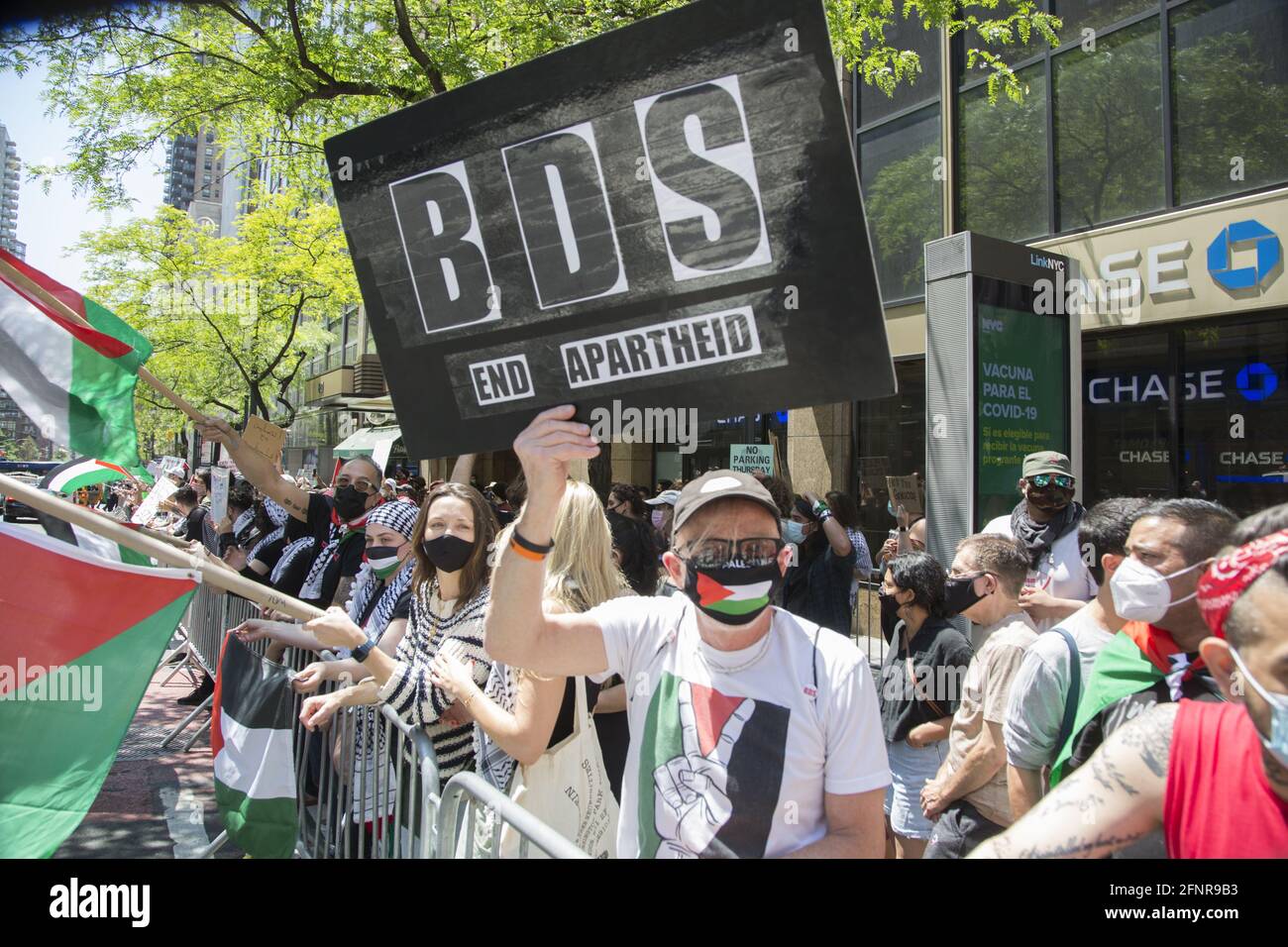 Divestment and sanctions movement hi-res stock photography and images ...