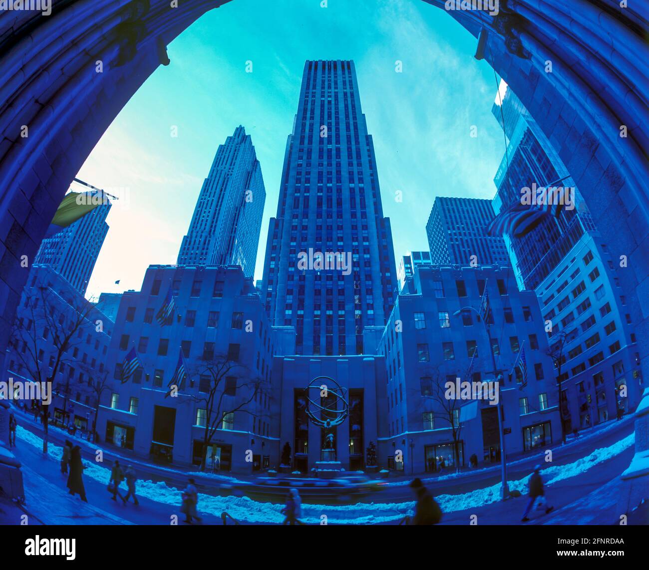 2005 HISTORICAL ROCKEFELLER CENTER (©RAYMOND HOOD 1934) MIDTOWN ...