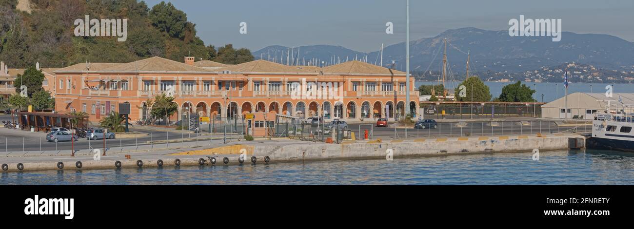 International cruise port building hi-res stock photography and images ...