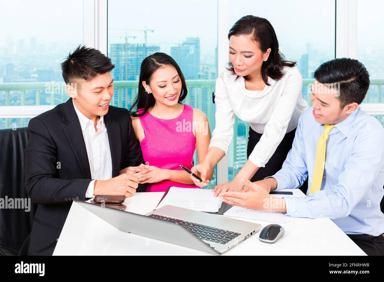 Banker office women hi-res stock photography and images - Alamy
