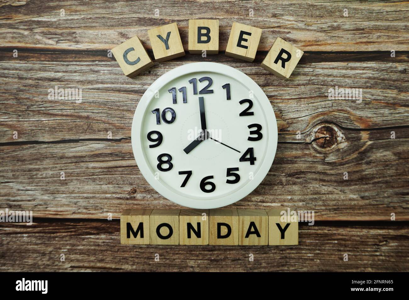 Clock top view hi-res stock photography and images - Alamy