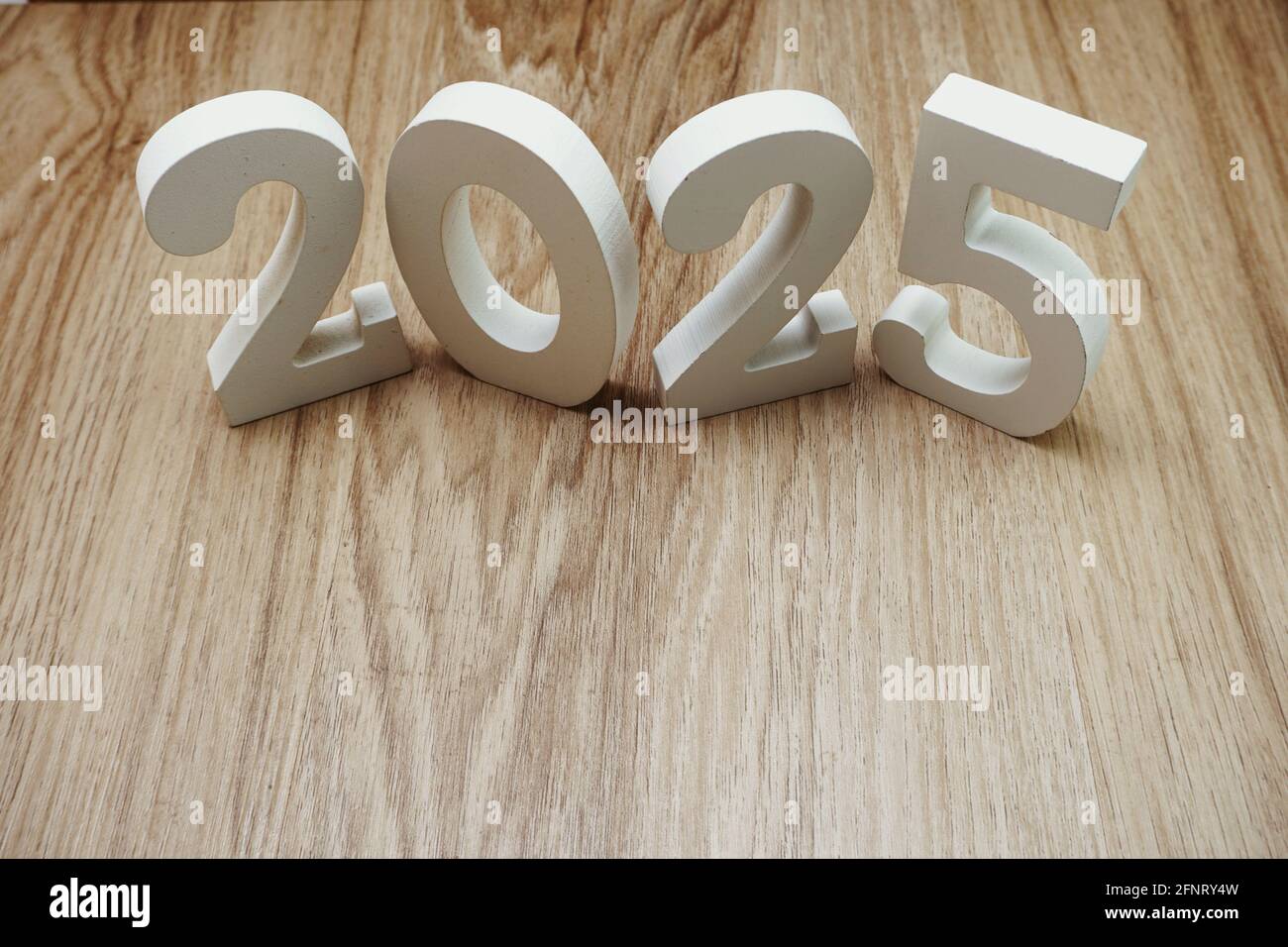 Simple 2025 year calendar week hi-res stock photography and images - Alamy