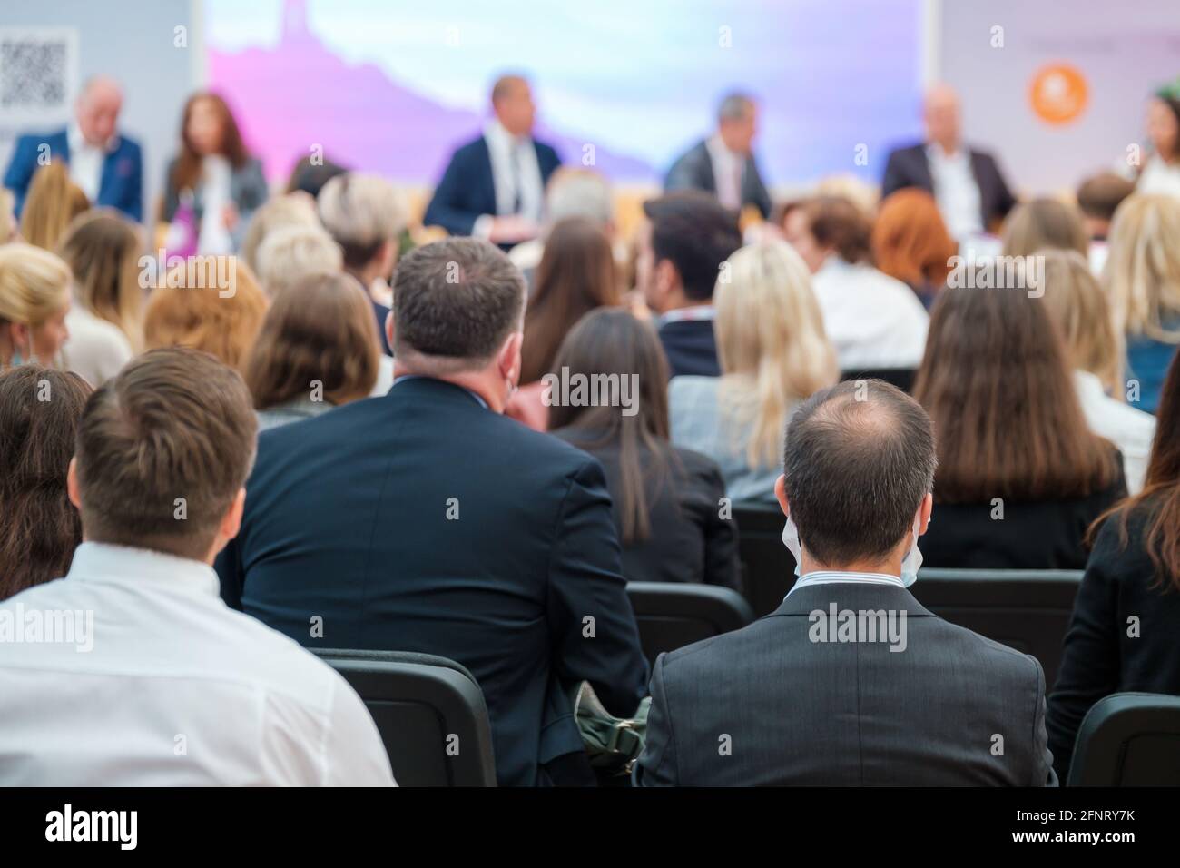 Faceless business people hi-res stock photography and images - Alamy