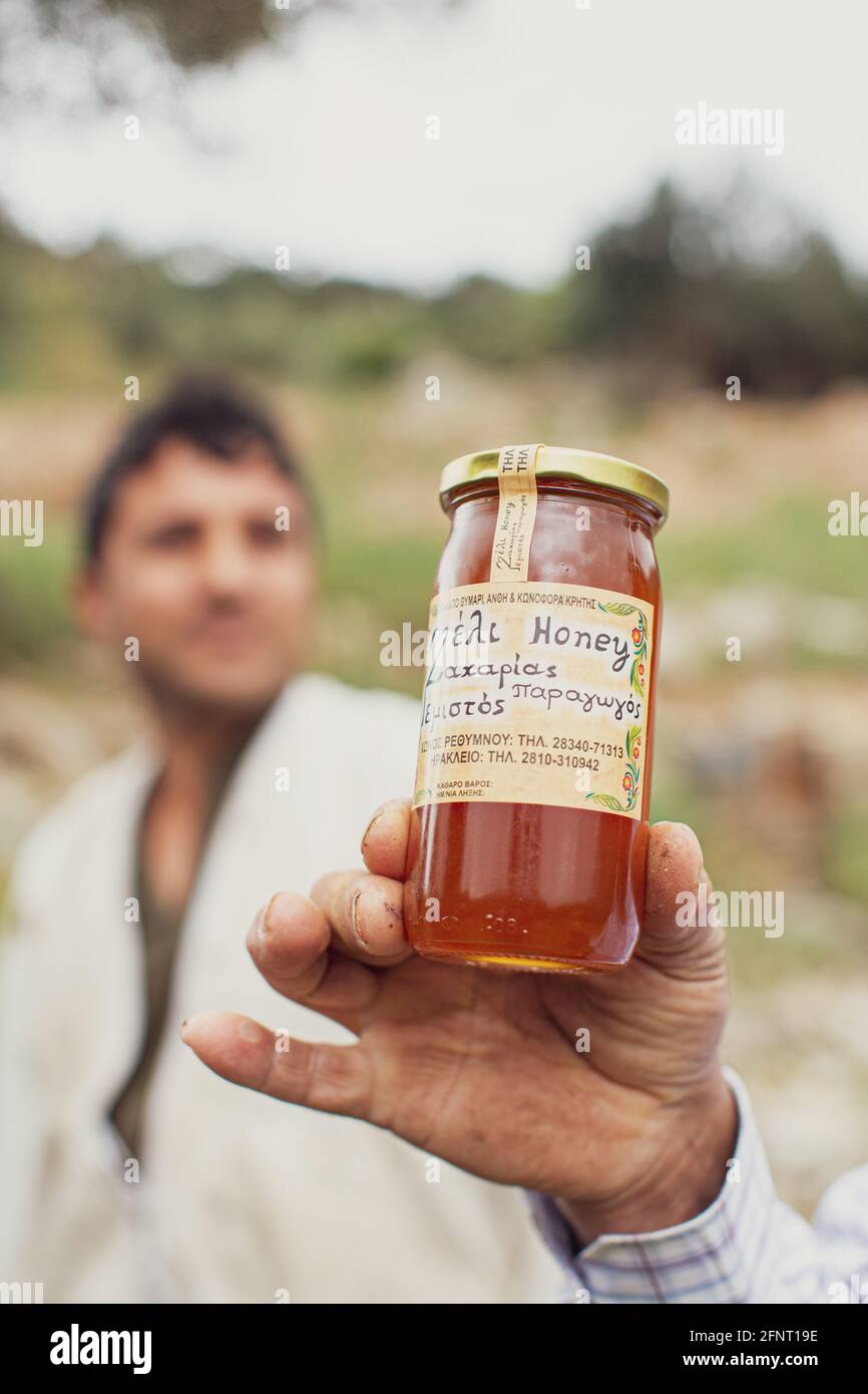 Crete honey bees hi-res stock photography and images - Alamy