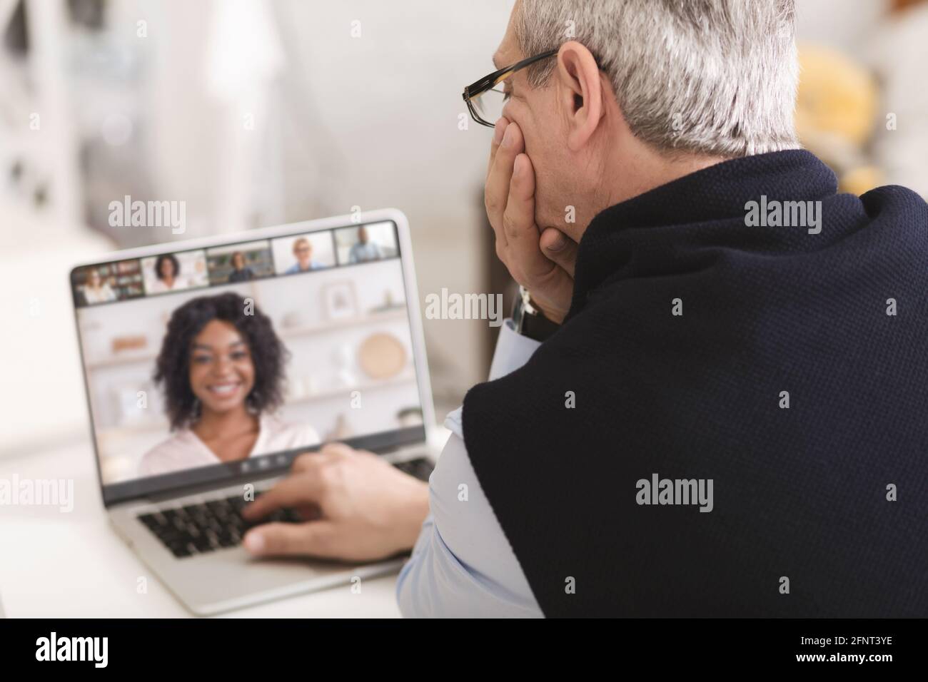 Work colleagues family hi-res stock photography and images - Alamy
