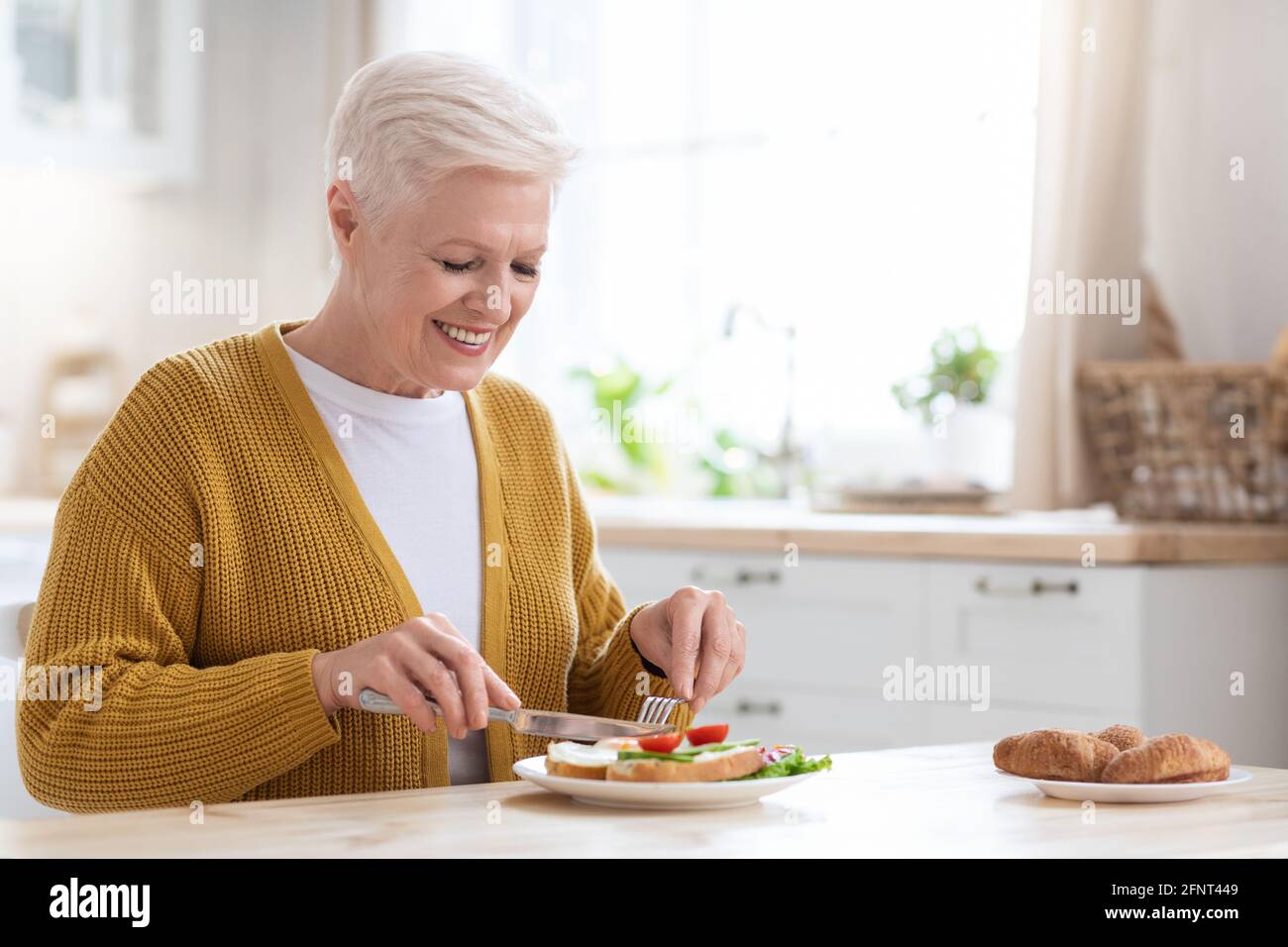 Kitchen alone hi-res stock photography and images - Alamy