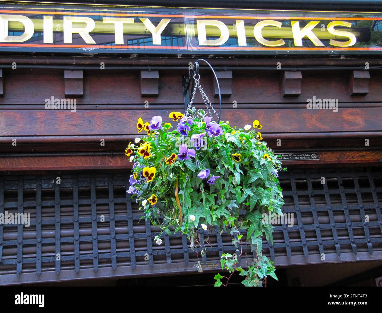 Liverpool street pub london hi-res stock photography and images - Alamy