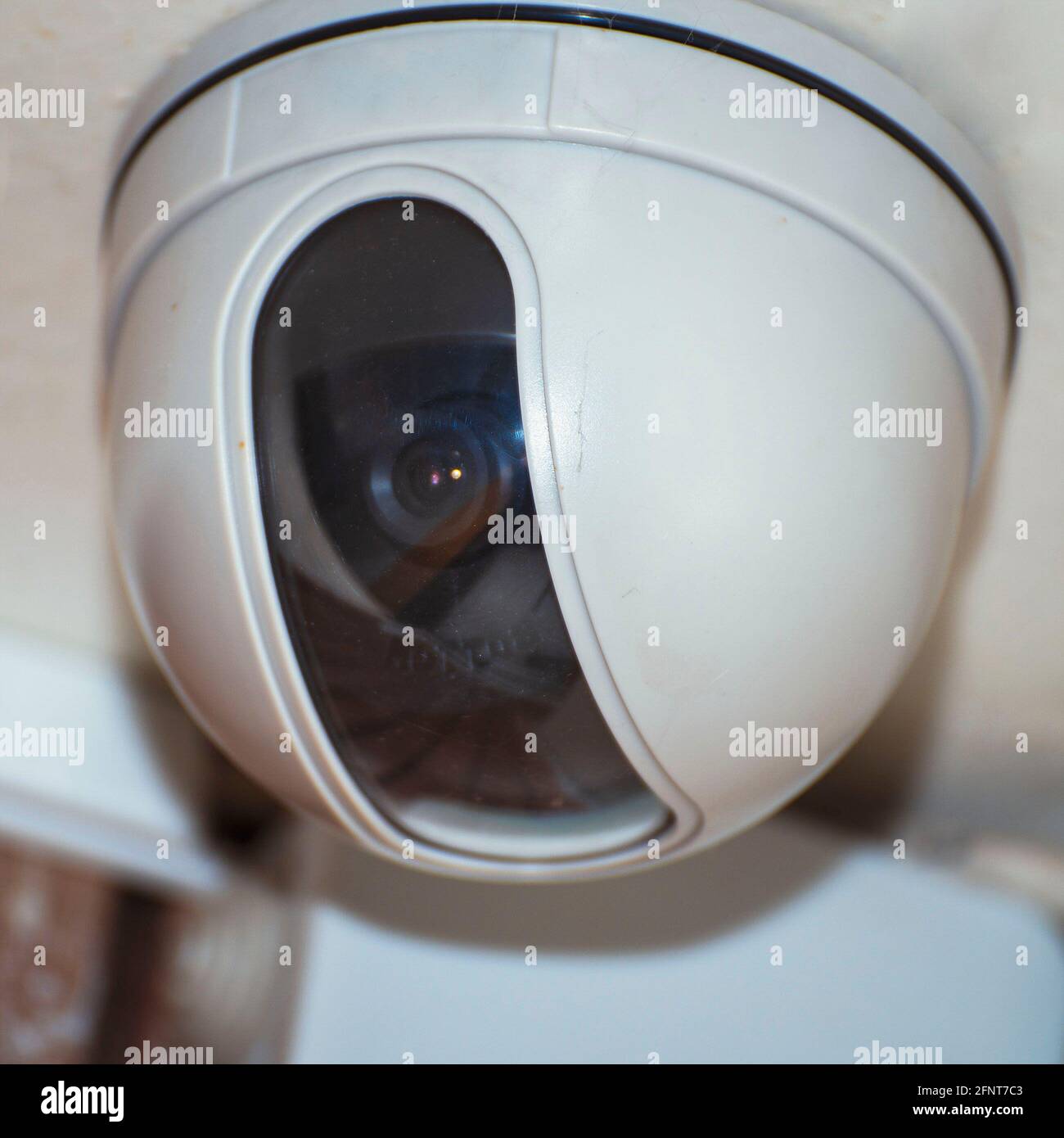 Ceiling video camera hi-res stock photography and images - Alamy