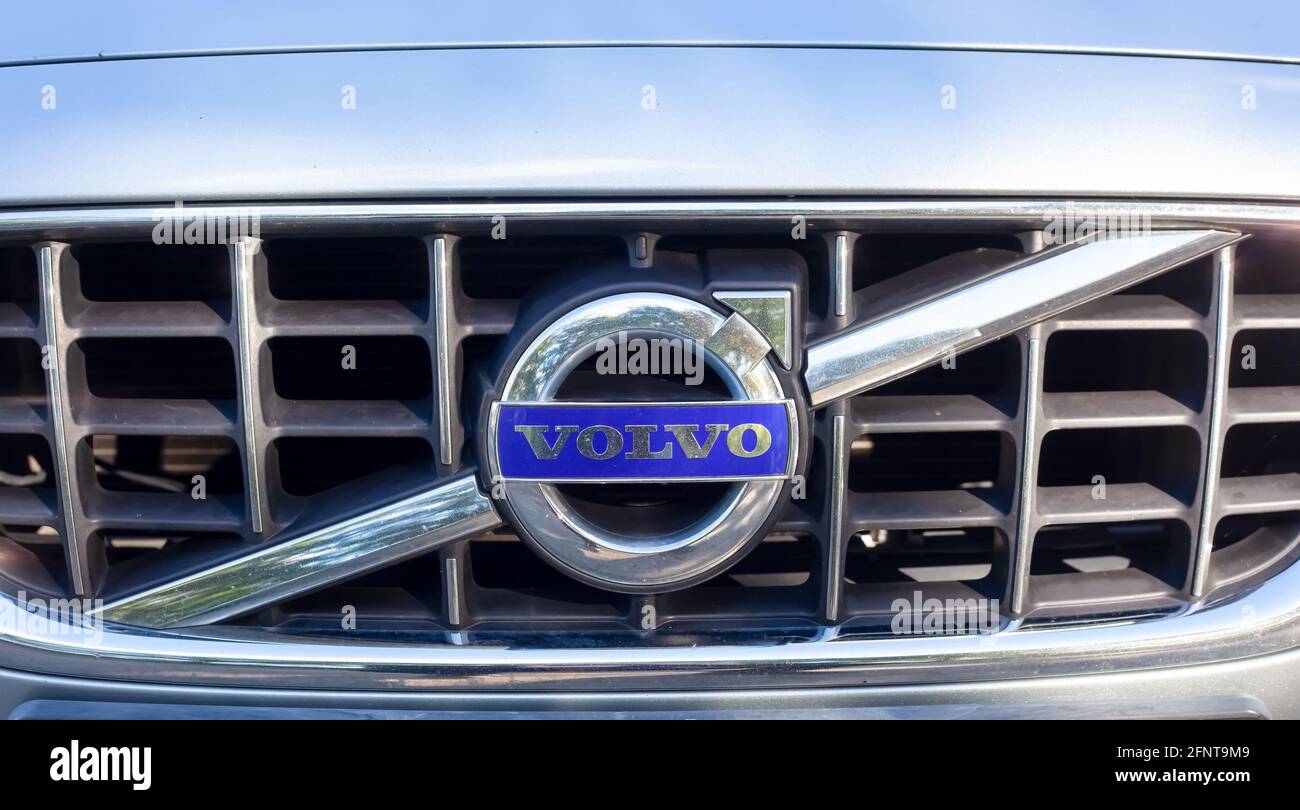 Volvo emblem a car hi-res stock photography and images - Alamy