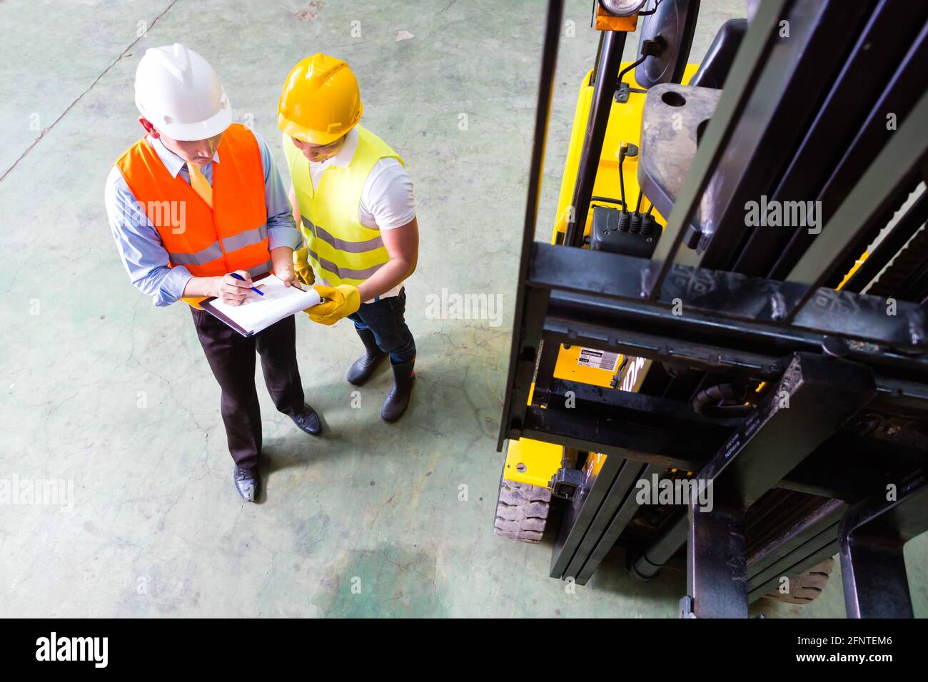 High rack stacker forklift hi-res stock photography and images - Alamy