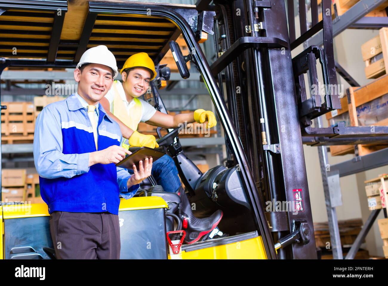 High rack stacker forklift hi-res stock photography and images - Alamy