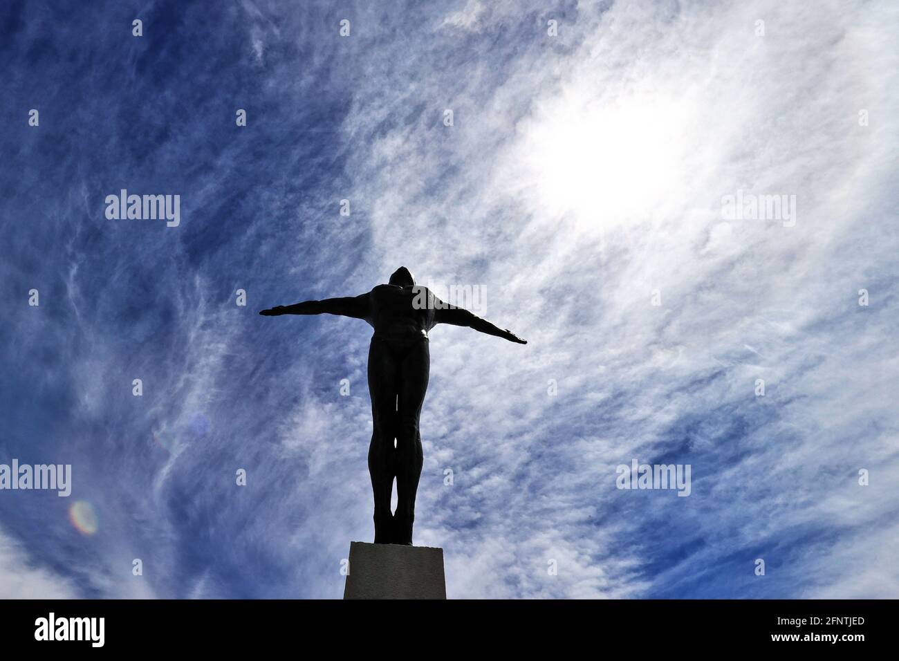 Monte Carlo, Monaco. 19th May 2021. Atmosphere - Olympic Plunge statue ...