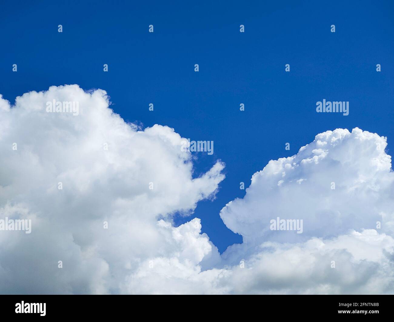Windy forecast hi-res stock photography and images - Alamy