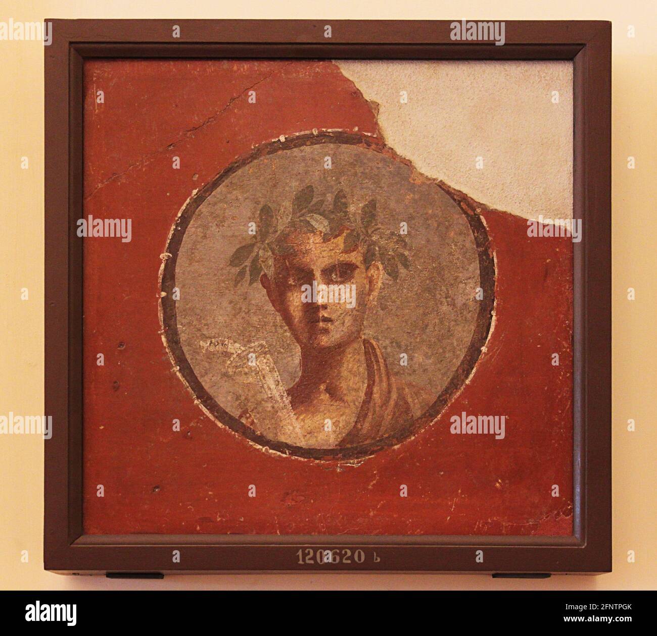 Roman laurel wreath hi-res stock photography and images - Alamy