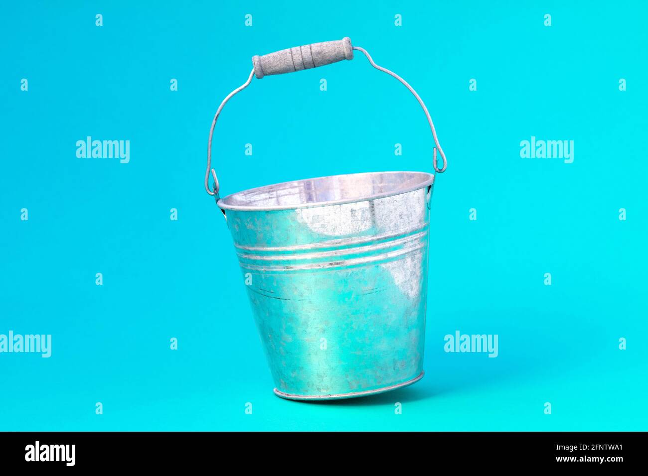 Empty metal bucket hi-res stock photography and images - Alamy