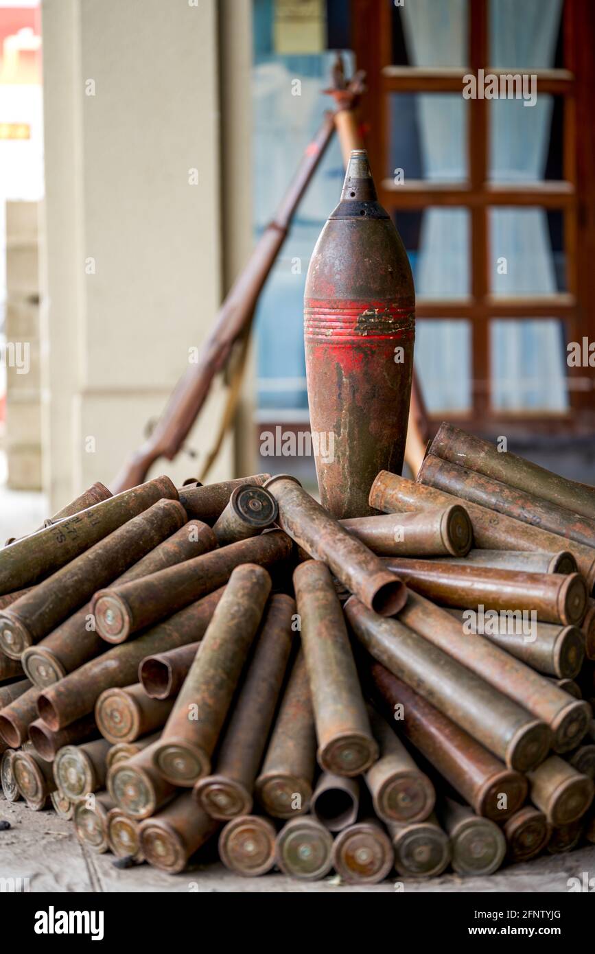 Dynamite shells hi-res stock photography and images - Alamy