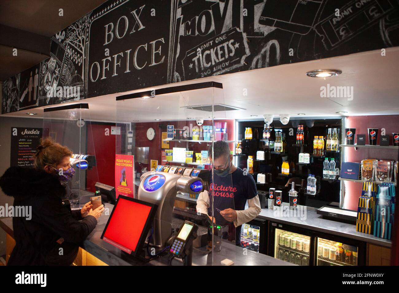 Cinema box office hi-res stock photography and images - Alamy