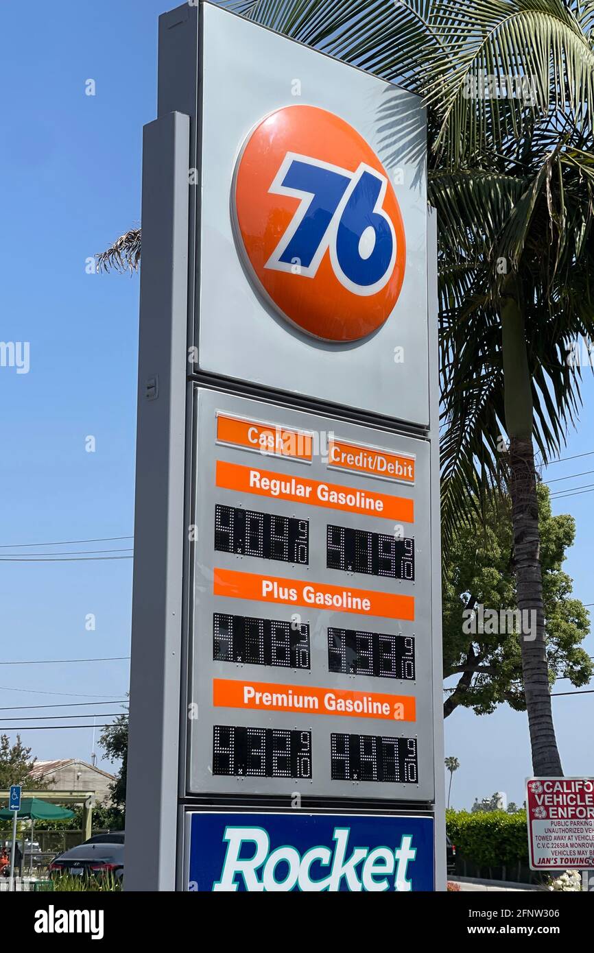 Union 76 gas station hi-res stock photography and images - Alamy