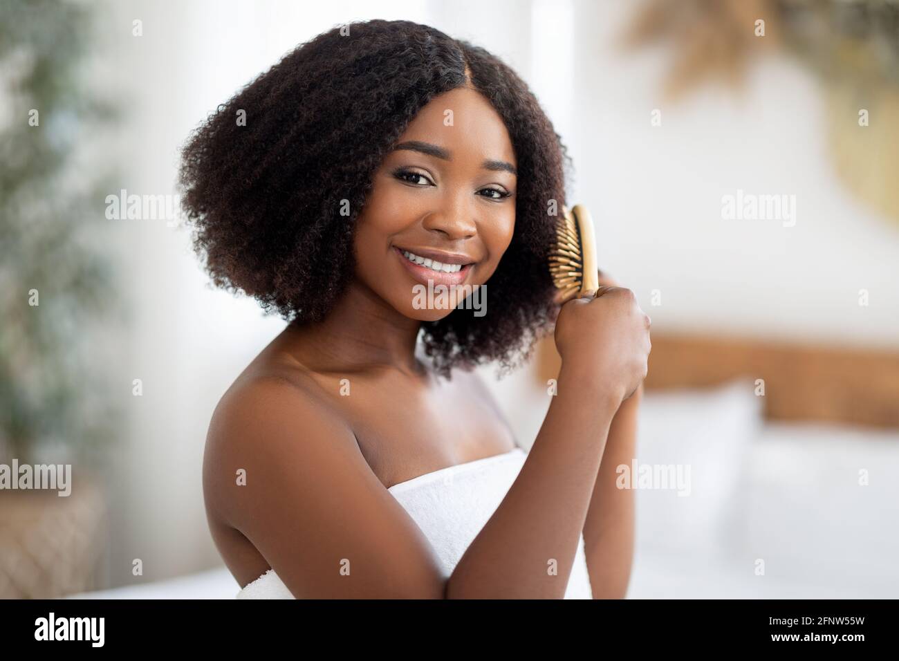 Hairdo conditioner hi-res stock photography and images - Alamy
