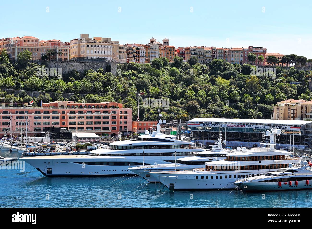 Monaco grand prix 2021 harbour hi-res stock photography and images - Alamy