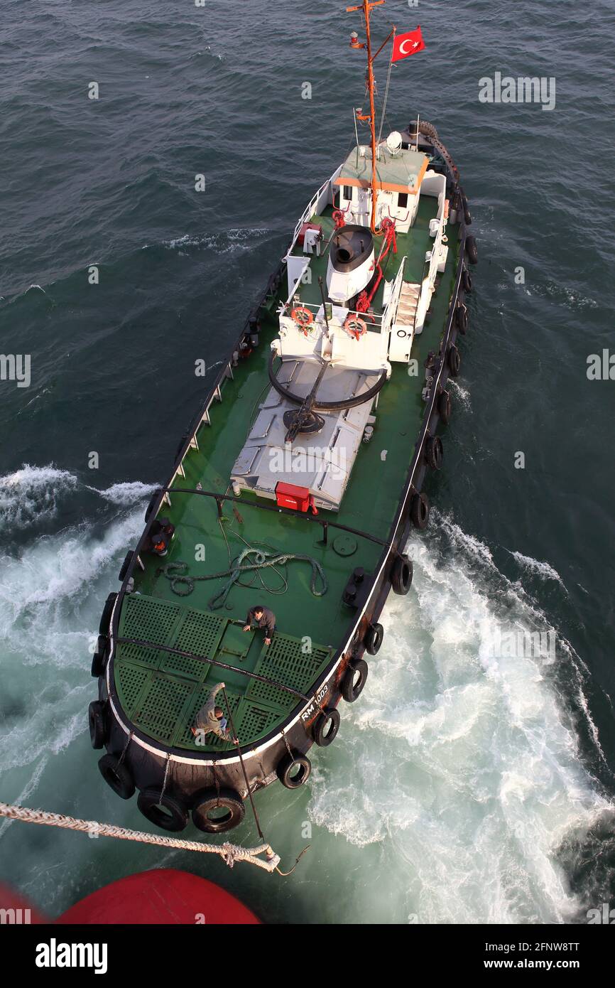 pilot boat proceeding to vessel for embarkation Stock Photo - Alamy