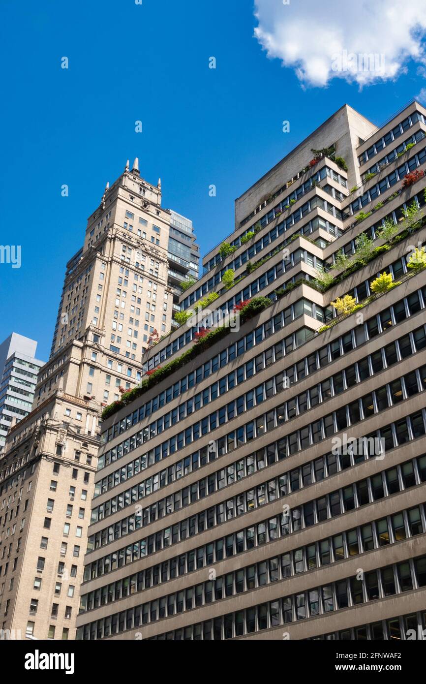 Midtown Manhattan East architecture on Park Avenue includes the Ritz ...