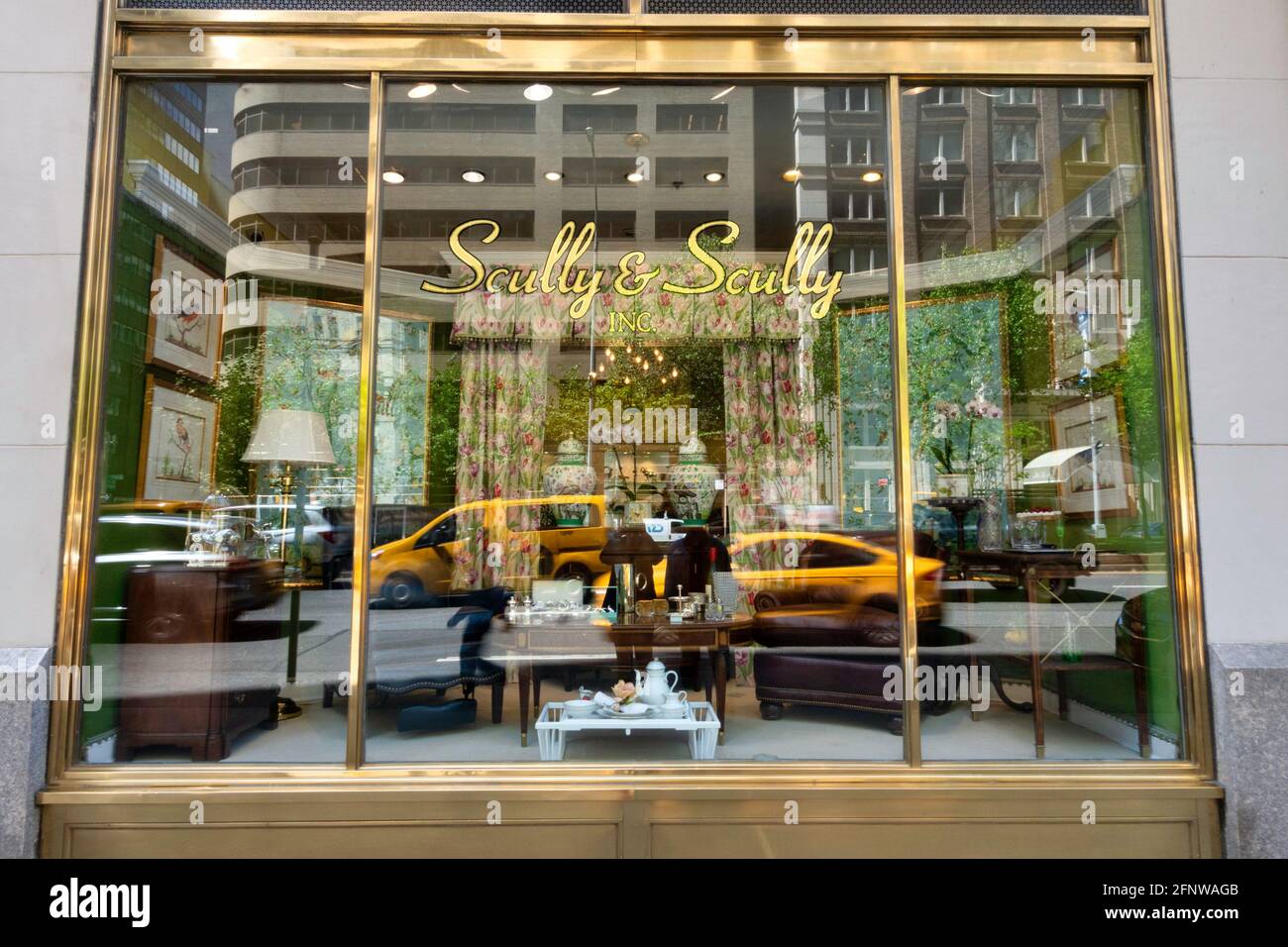 Scully hi-res stock photography and images - Alamy