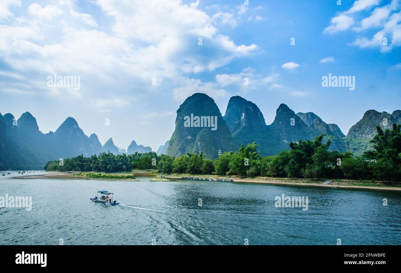 The Li river scenery in summer Stock Photo - Alamy