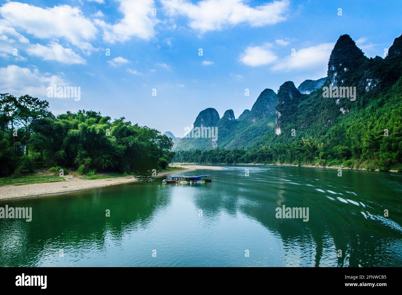 The Li river scenery in summer Stock Photo - Alamy