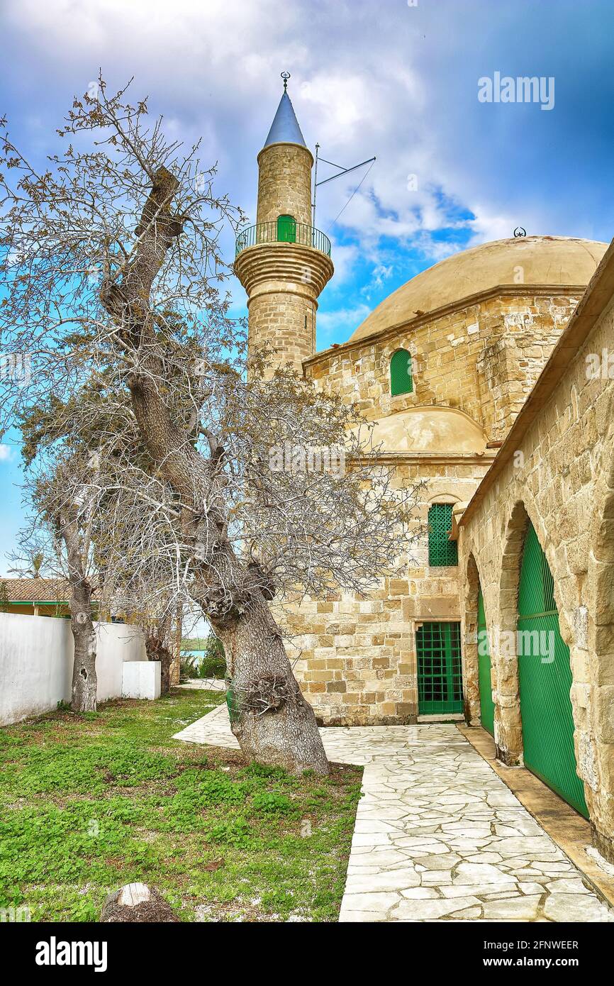 View of the Mosque of Umm Haram or Hala Sultan Tekke, Larnaca, Cyprus ...