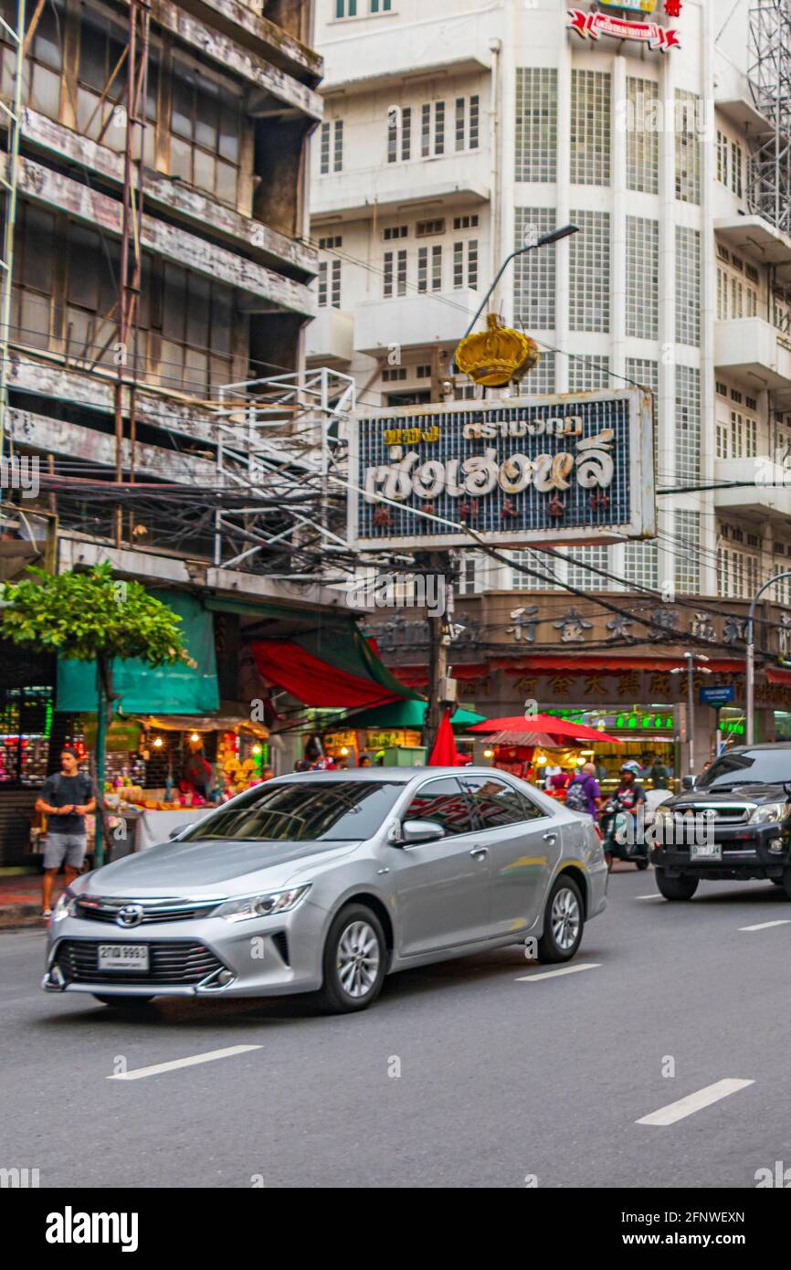 Yaowarat rd china town bangkok hi-res stock photography and images - Alamy