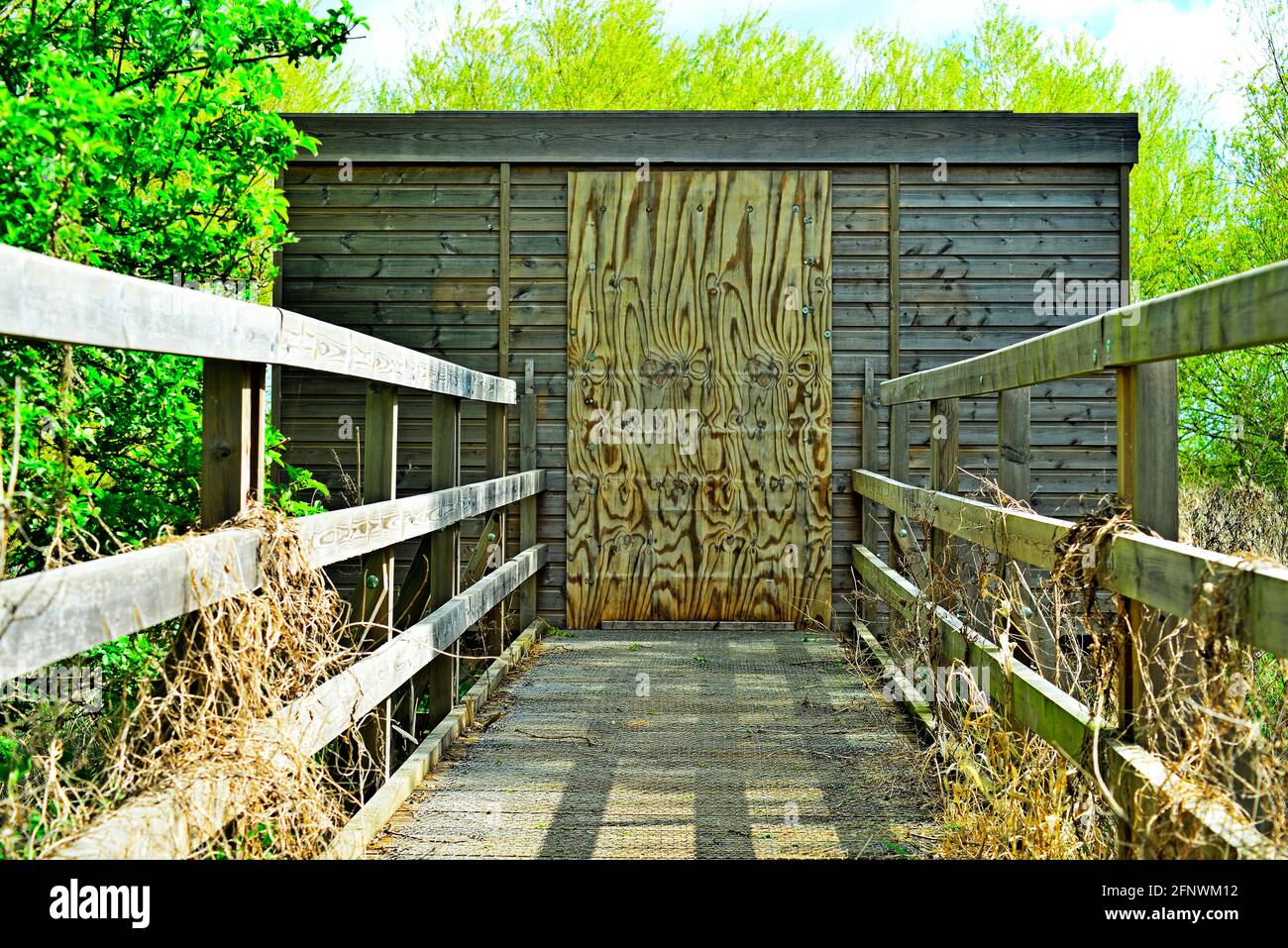 Bird watching cabin hi-res stock photography and images - Alamy