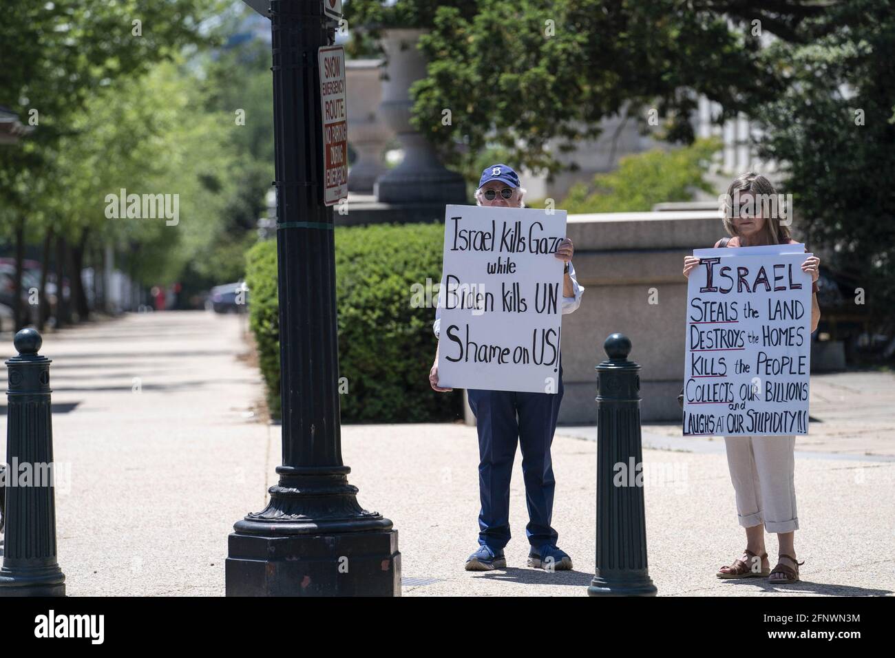 Washington, United States. 19th May, 2021. David Sperber, and Carla Fox ...