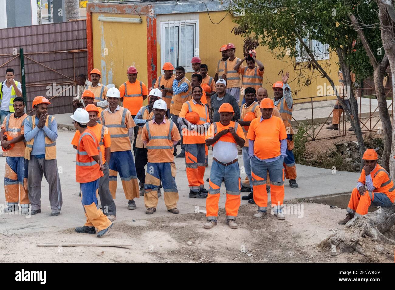City construction workers hi-res stock photography and images - Alamy