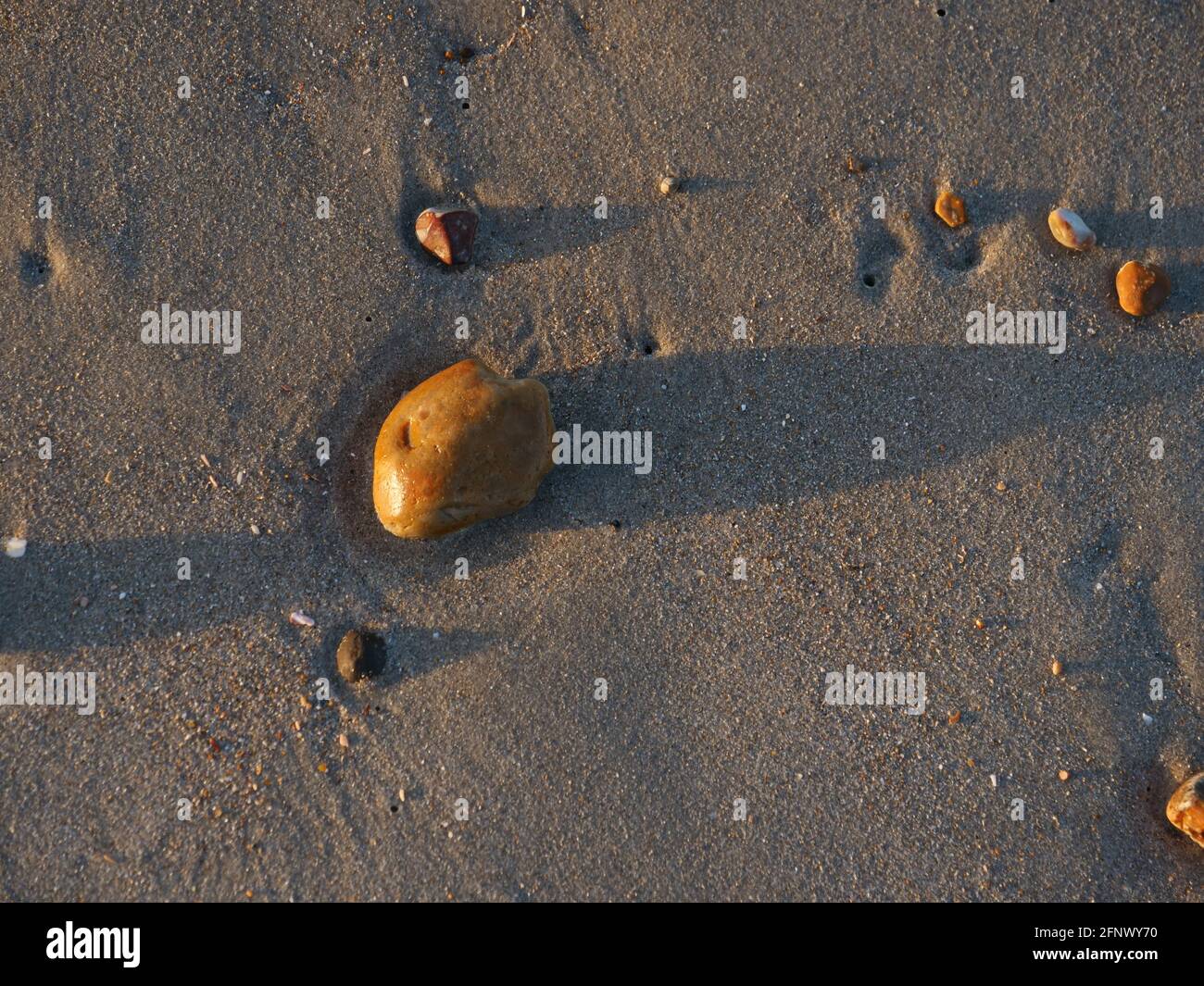 Curved pebble beach hi-res stock photography and images - Alamy