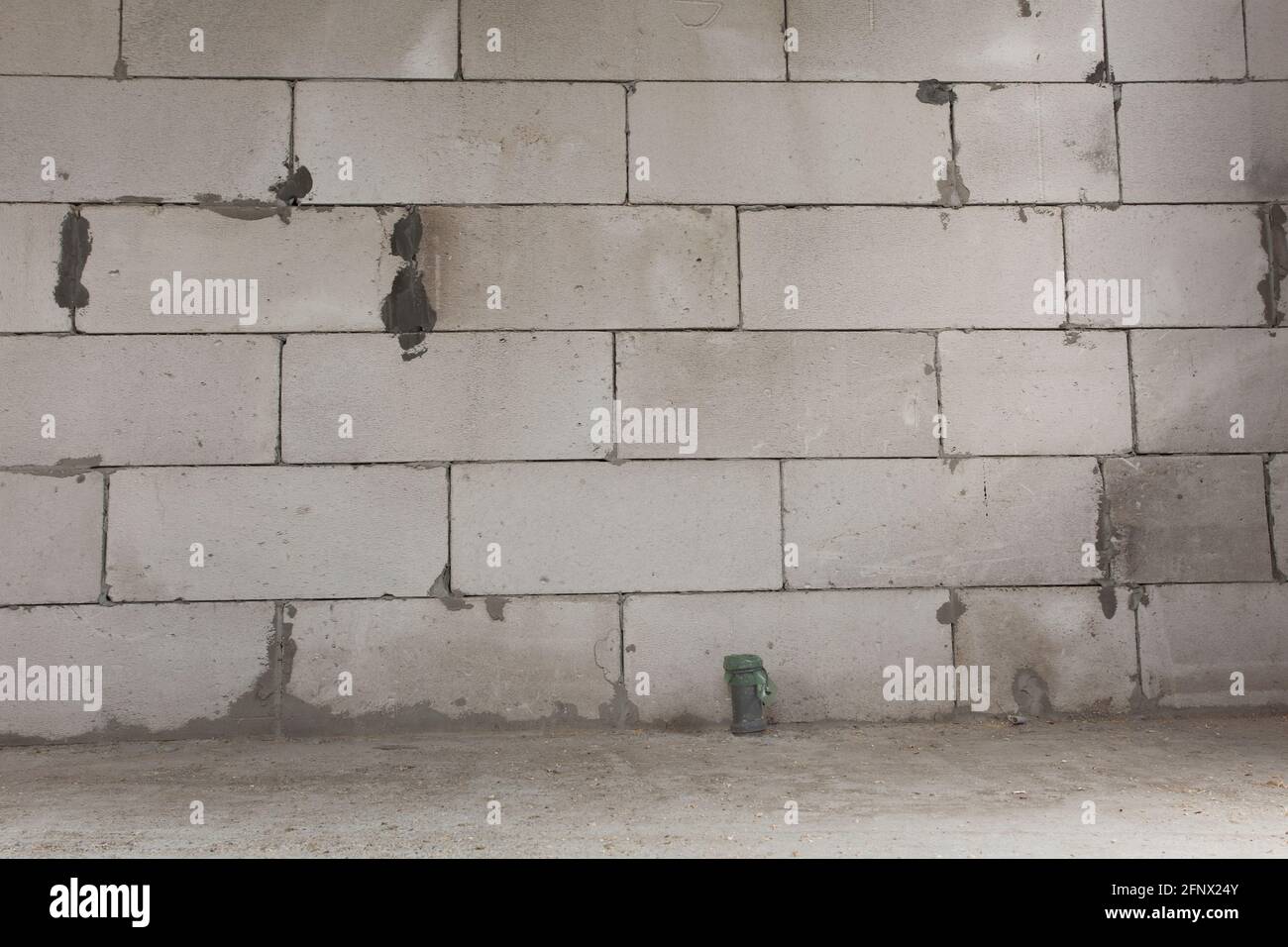 wall of concrete gas blocks for new house construction Stock Photo - Alamy