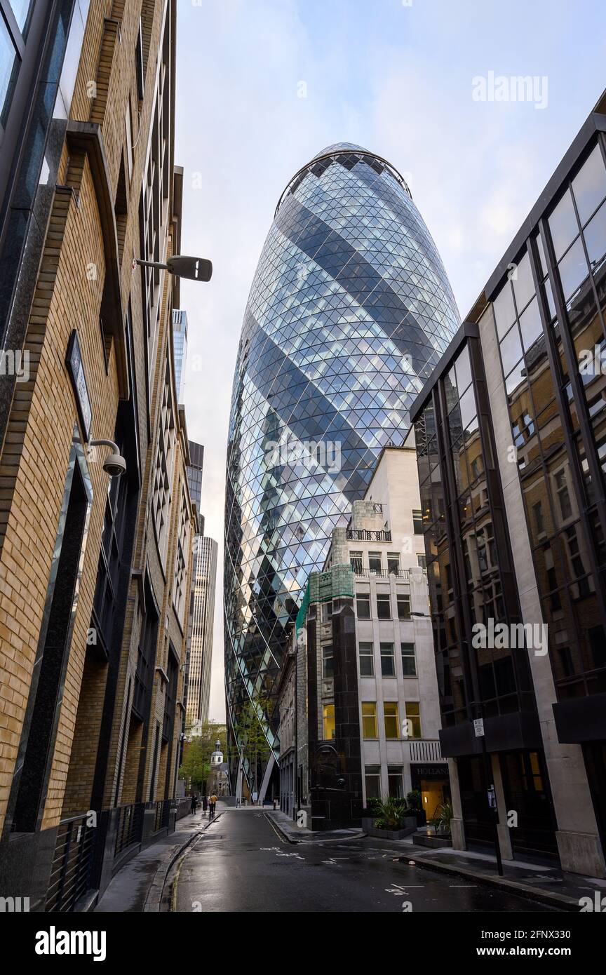 30 st mary axe construction hi-res stock photography and images - Alamy