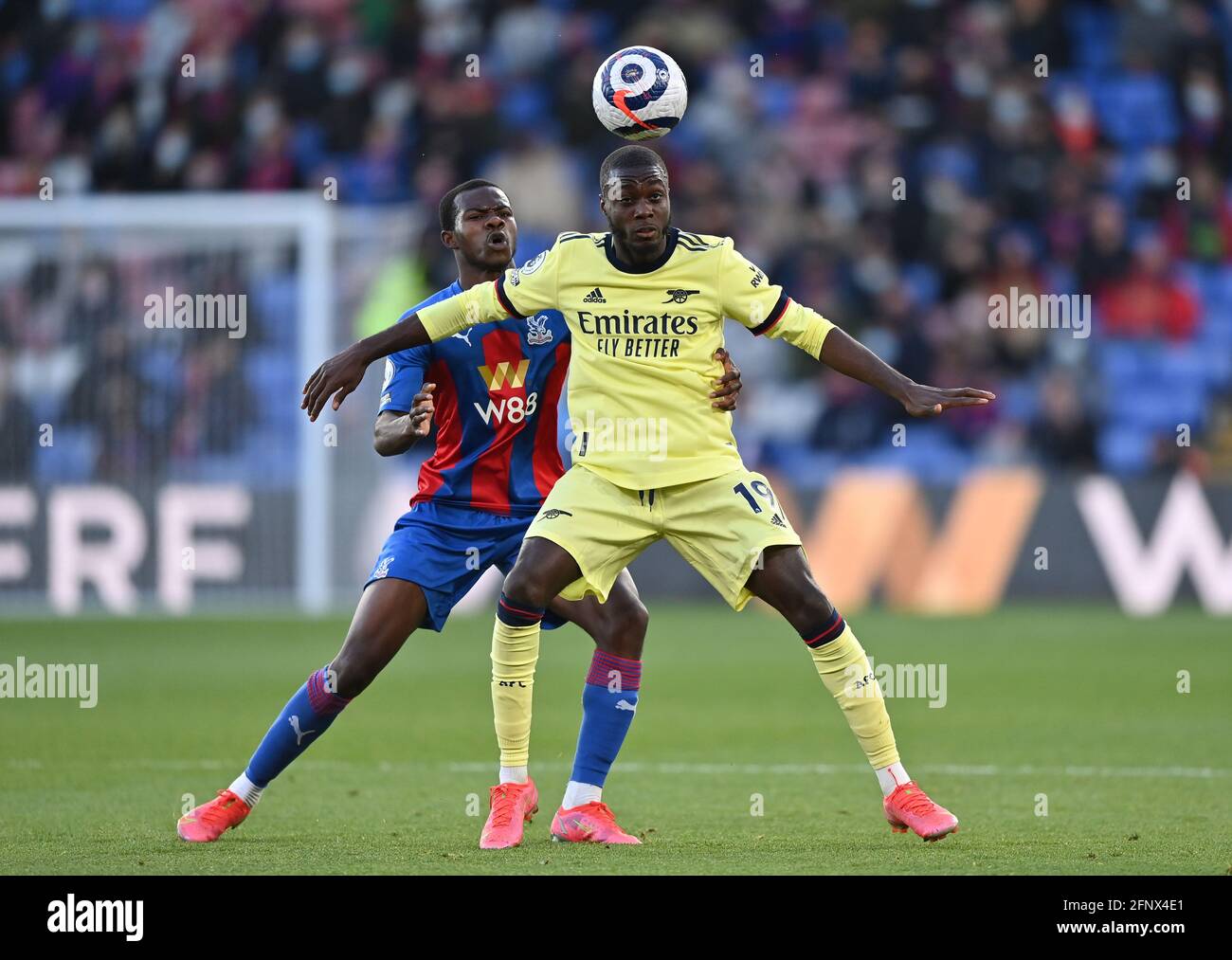 Crystal palaces tyrick mitchell battle hi-res stock photography and ...