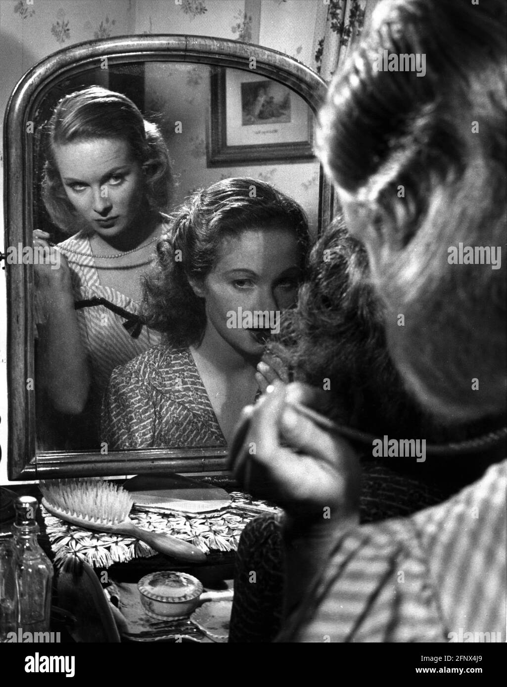 Whisky galore 1949 gabrielle blunt hi-res stock photography and images ...