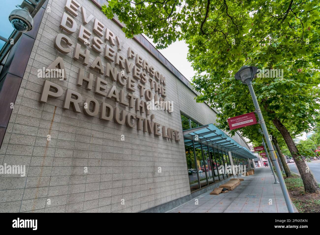 Gates foundation building seattle hi-res stock photography and images ...